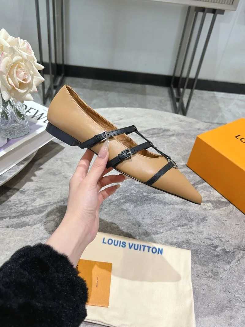 Perfect replica Louis Vuitton Low Shoes