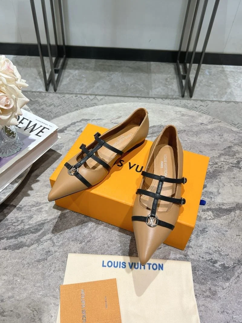 Perfect replica Louis Vuitton Low Shoes