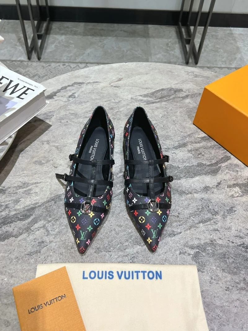 Louis Vuitton Low Shoes