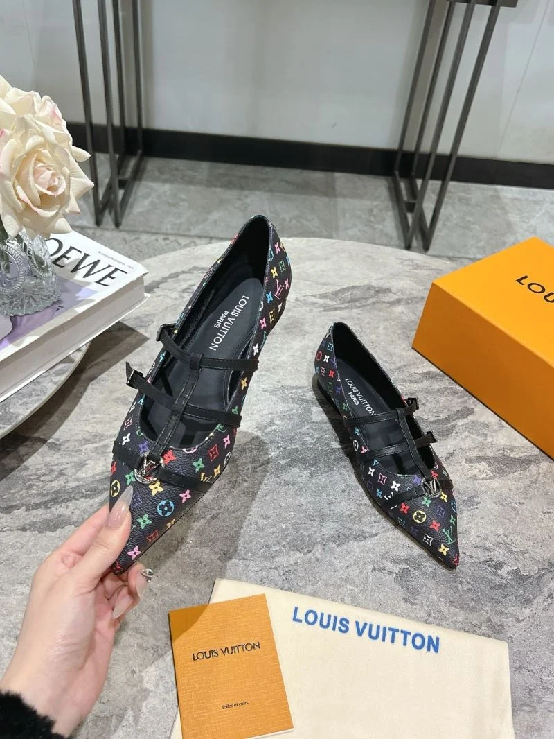 Louis Vuitton Low Shoes