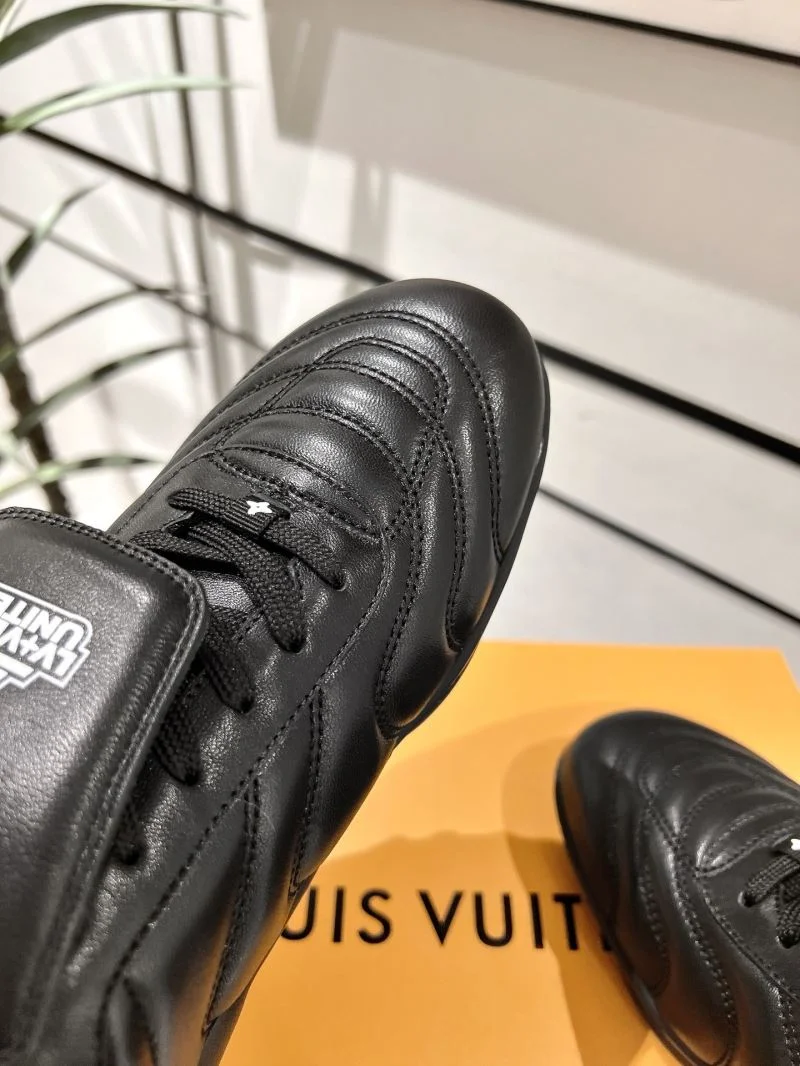 Mirror quality Louis Vuitton Low Shoes