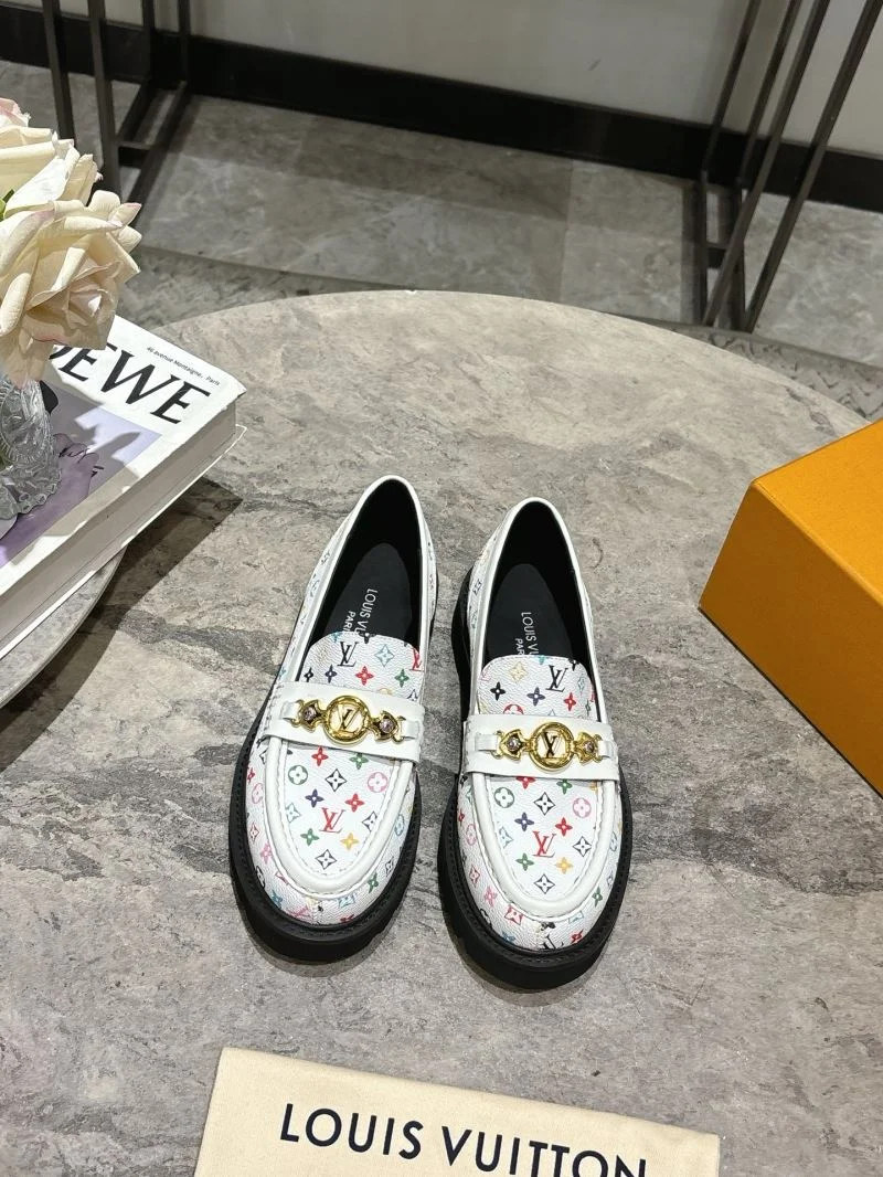 Louis Vuitton Low Shoes