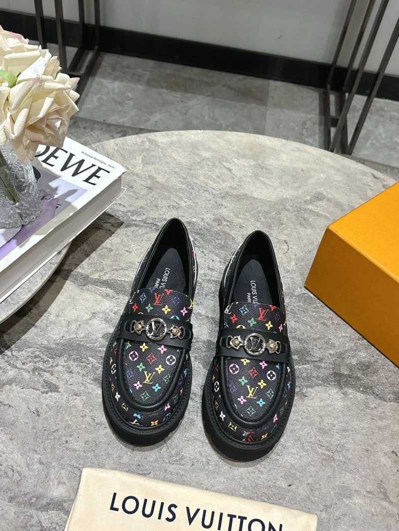 Louis Vuitton Low Shoes