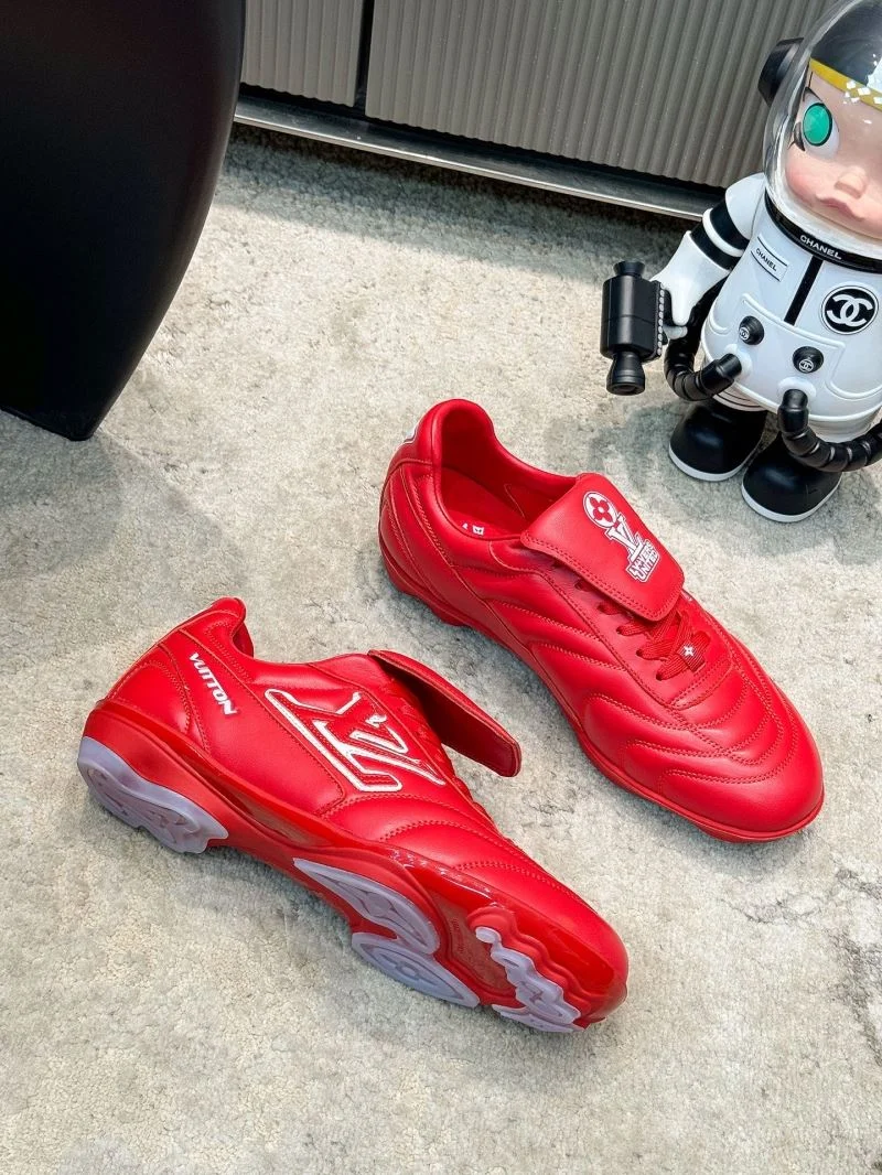 Top mirror Louis Vuitton Low Shoes