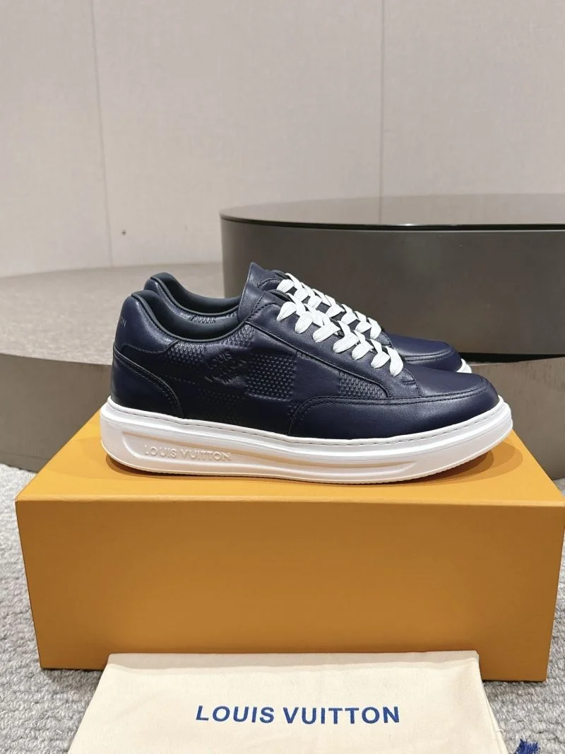 Accurate model Louis Vuitton Low Shoes