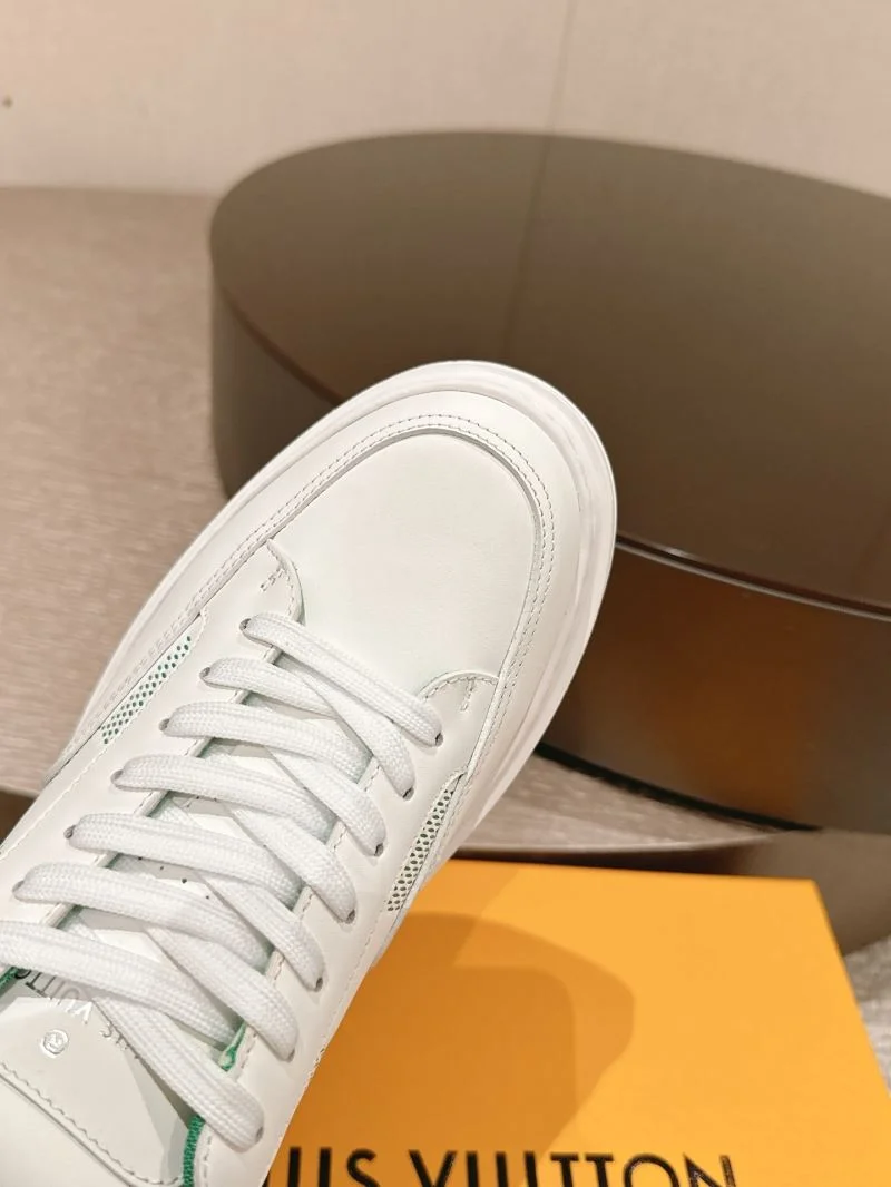 Top mirror Louis Vuitton Low Shoes