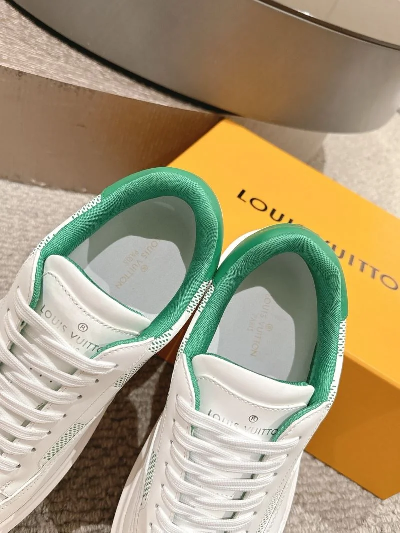 Top mirror Louis Vuitton Low Shoes