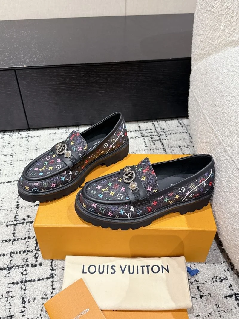 Louis Vuitton Low Shoes
