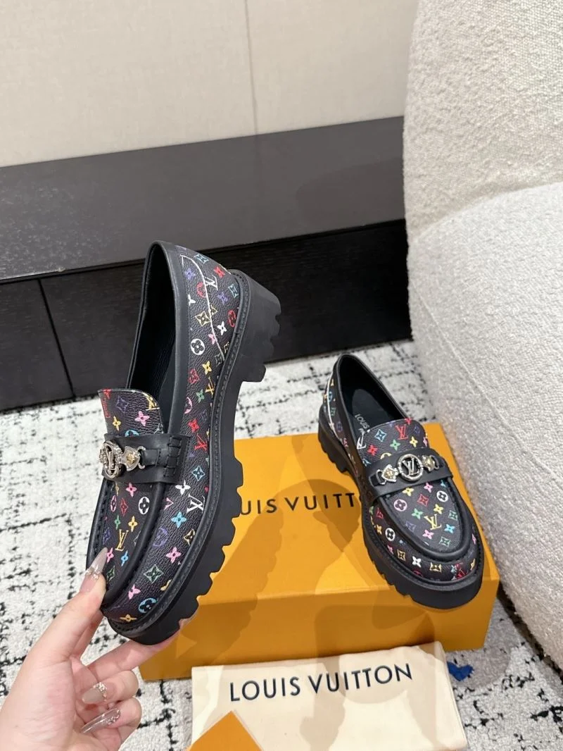 Louis Vuitton Low Shoes