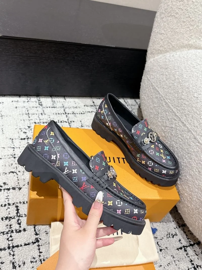 Louis Vuitton Low Shoes