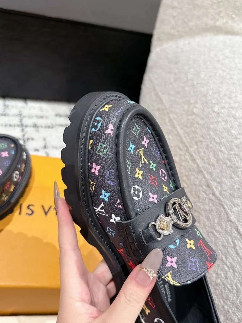 Louis Vuitton Low Shoes
