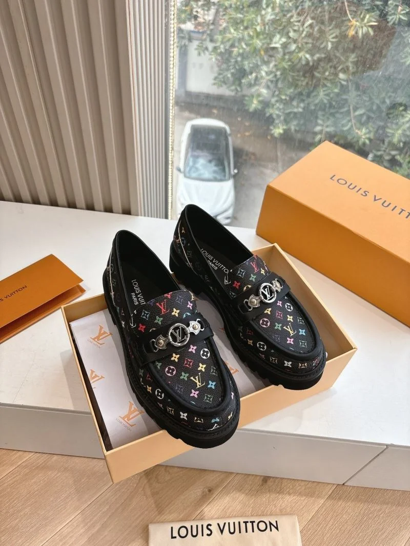 Louis Vuitton Low Shoes