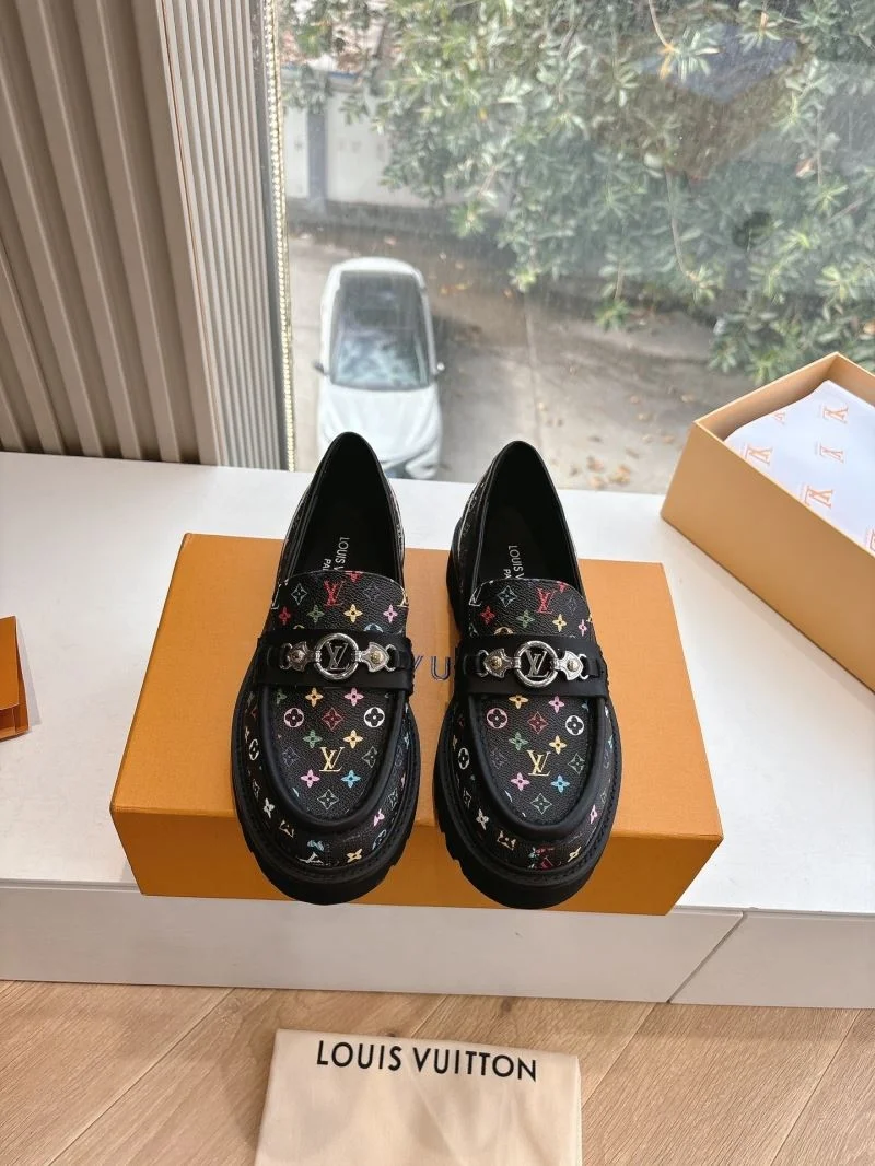 Brand-authenticated Louis Vuitton Low Shoes