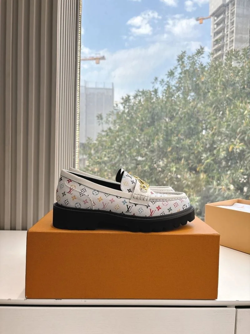 Louis Vuitton Low Shoes