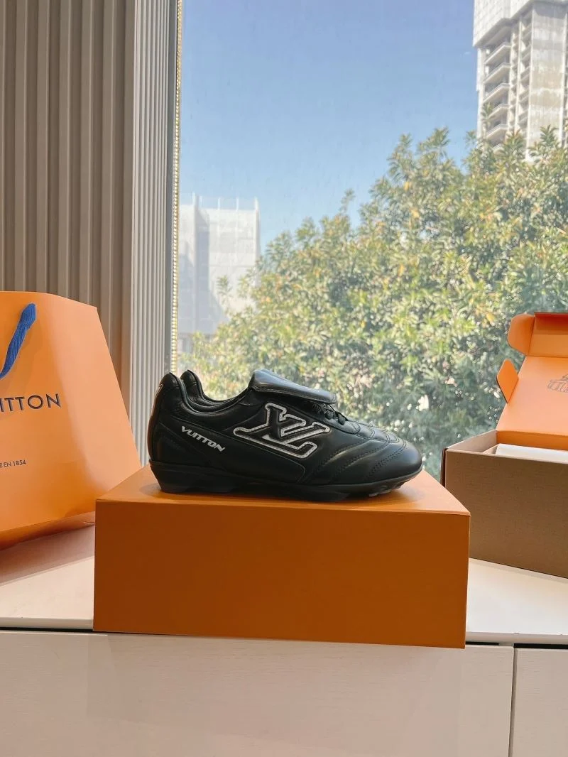 Precise copy Louis Vuitton Low Shoes
