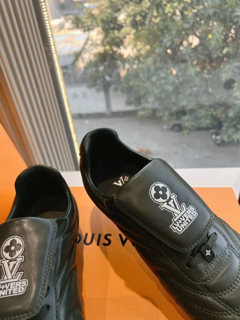Precise copy Louis Vuitton Low Shoes
