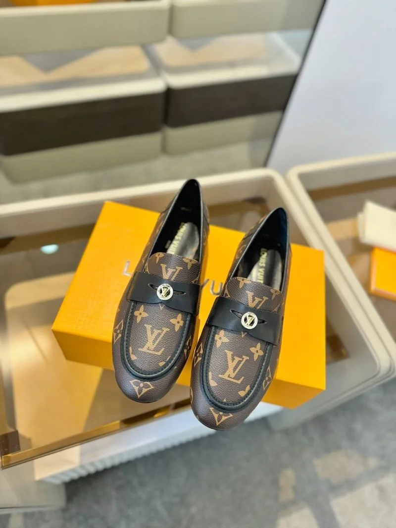 Bargain Louis Vuitton Low Shoes