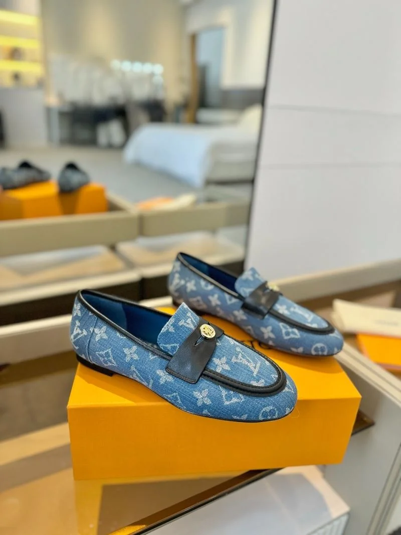 Inexpensive Louis Vuitton Low Shoes