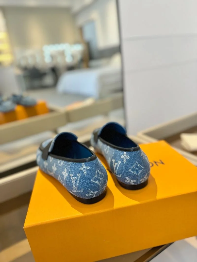 Inexpensive Louis Vuitton Low Shoes