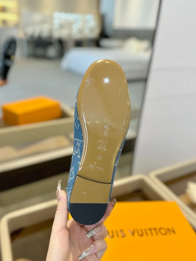 Inexpensive Louis Vuitton Low Shoes
