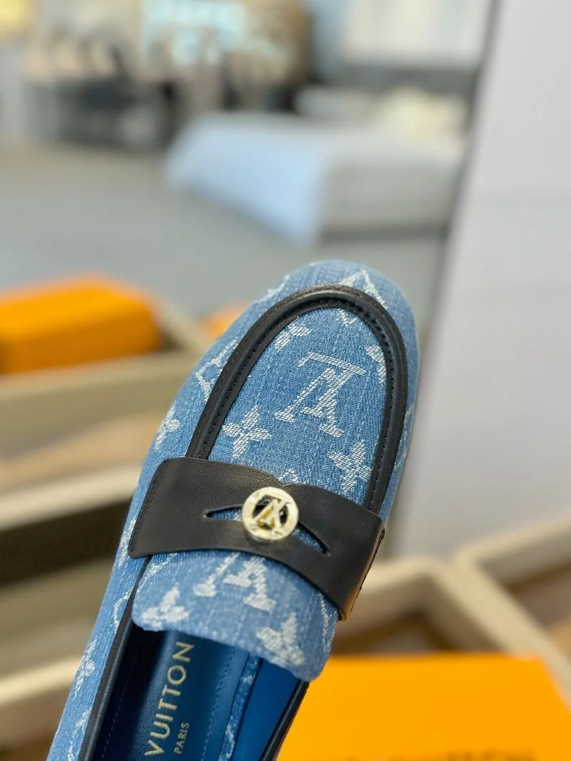 Inexpensive Louis Vuitton Low Shoes