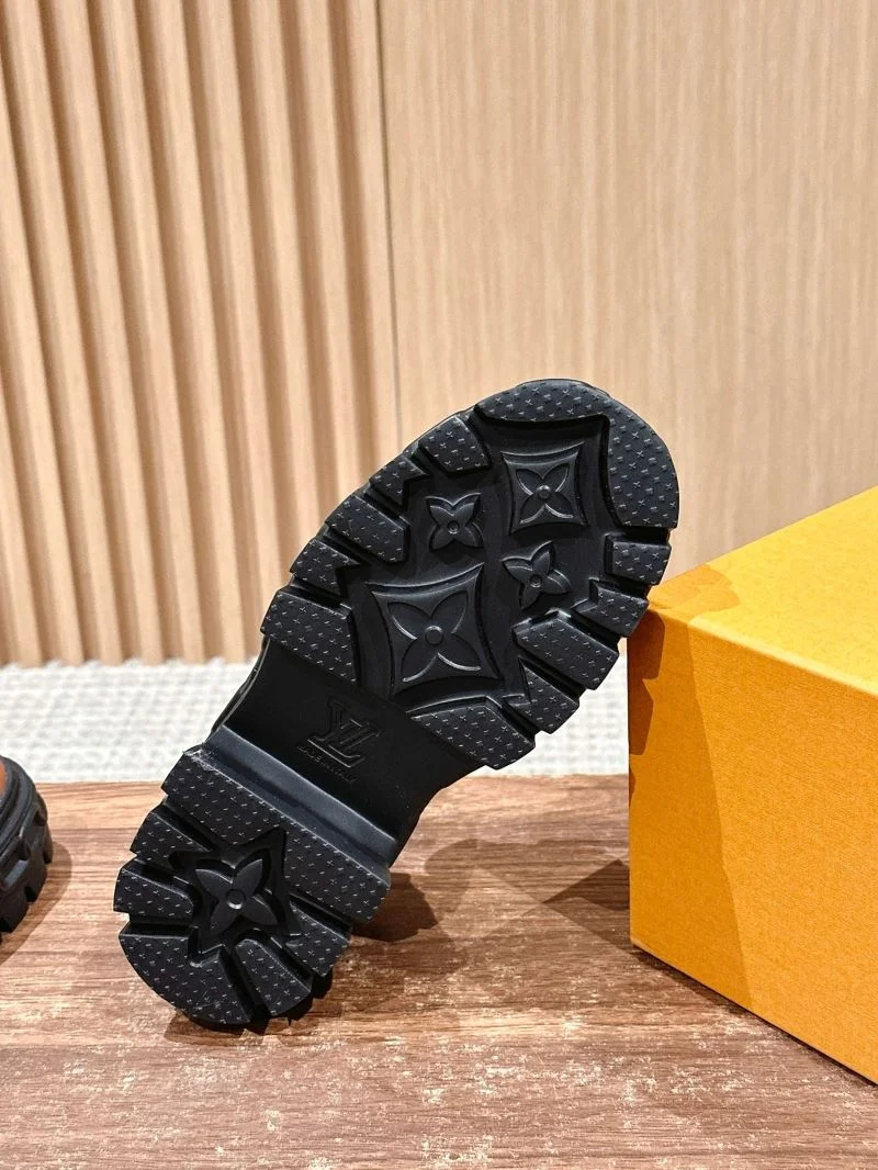 Cut-rate Louis Vuitton Low Shoes