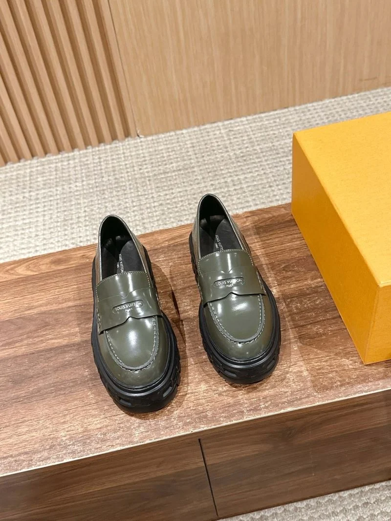 Louis Vuitton Low Shoes