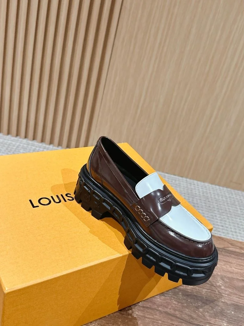 Top match Louis Vuitton Low Shoes