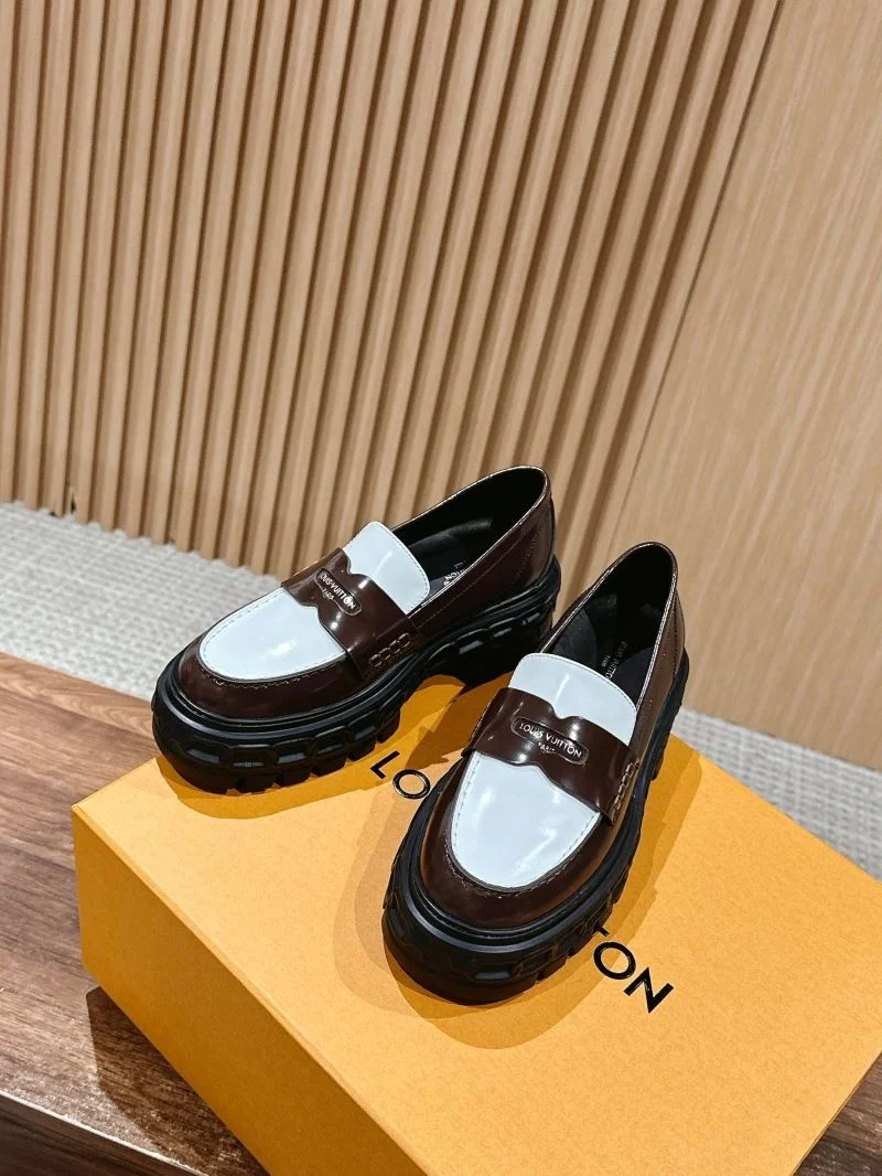 Top match Louis Vuitton Low Shoes
