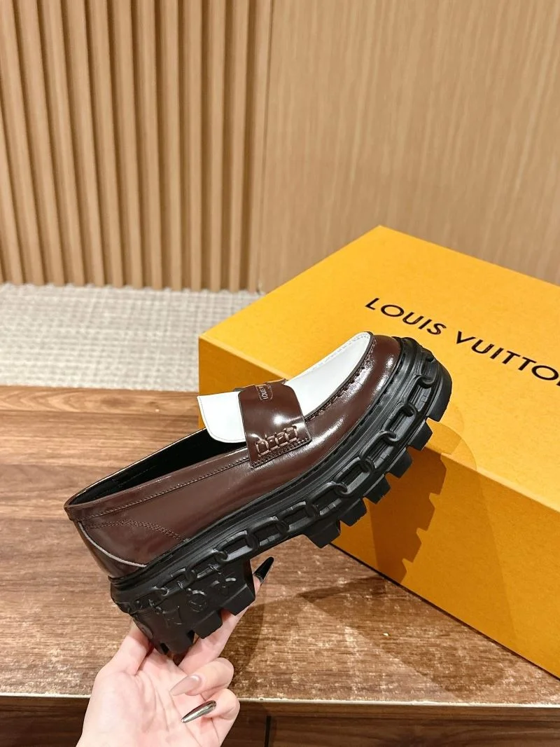 Top match Louis Vuitton Low Shoes