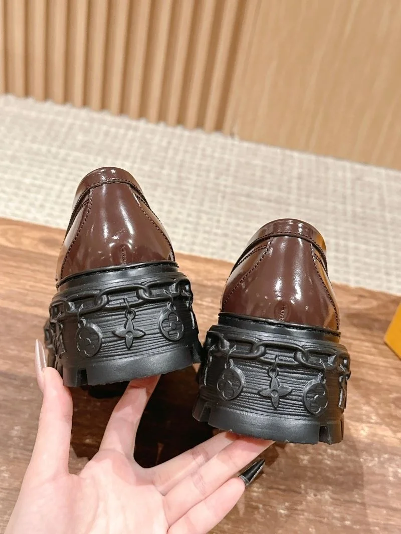 Top match Louis Vuitton Low Shoes