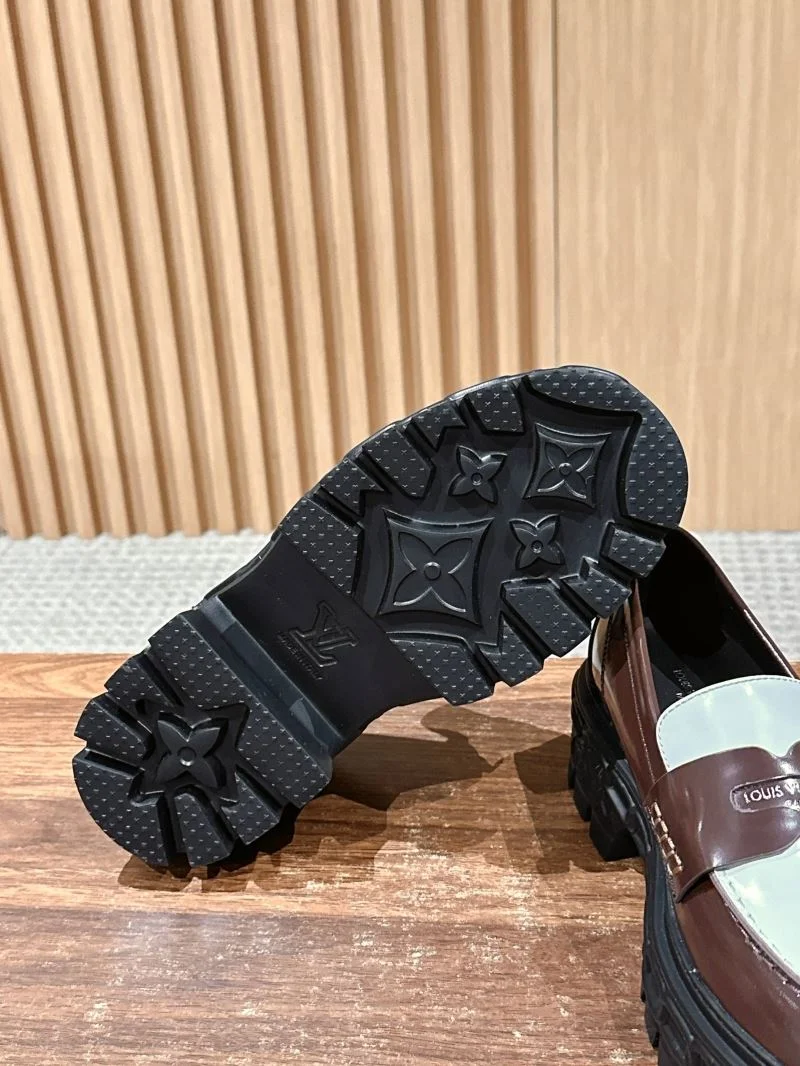 Top match Louis Vuitton Low Shoes