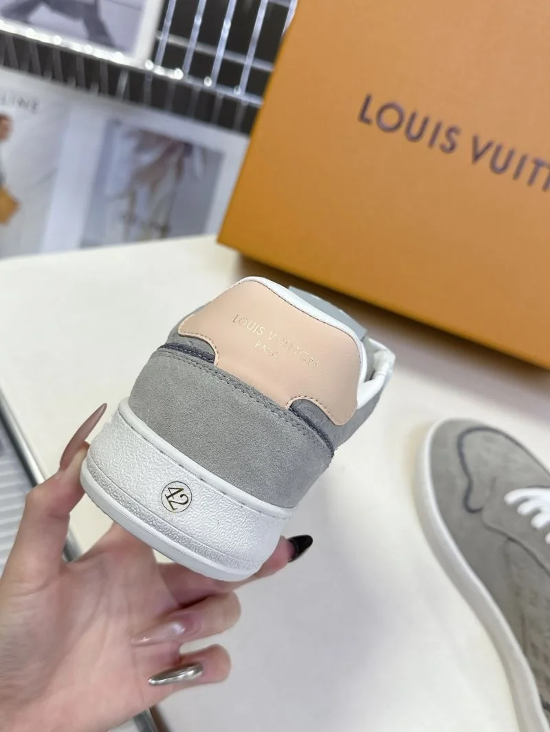 Perfect replica Louis Vuitton Low Shoes