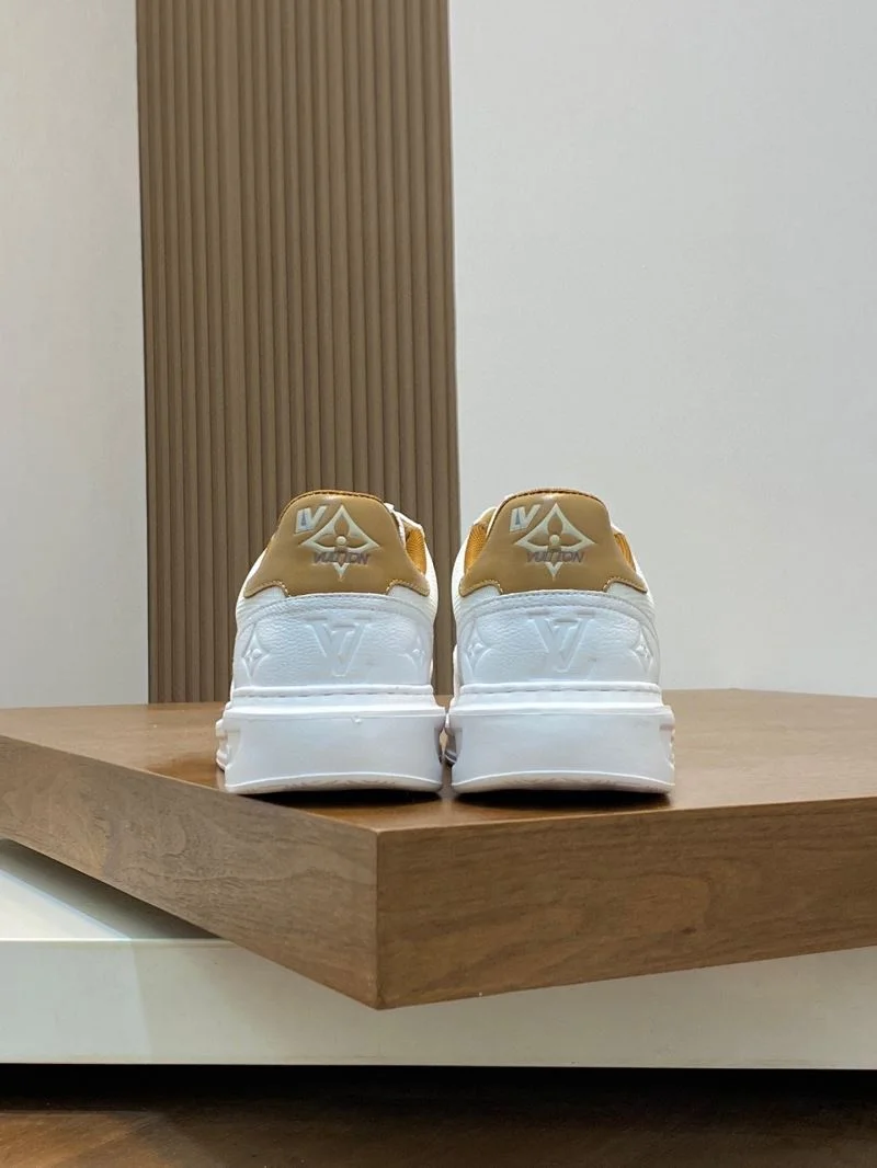 Exact replica Louis Vuitton Low Shoes