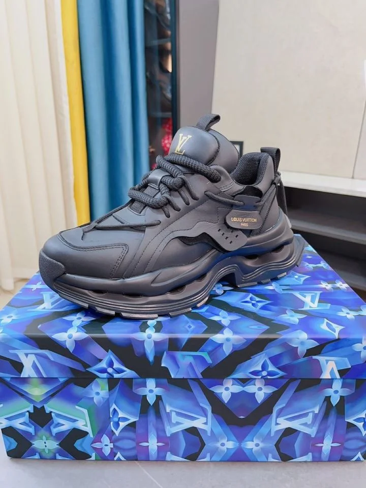 Louis Vuitton Low Shoes