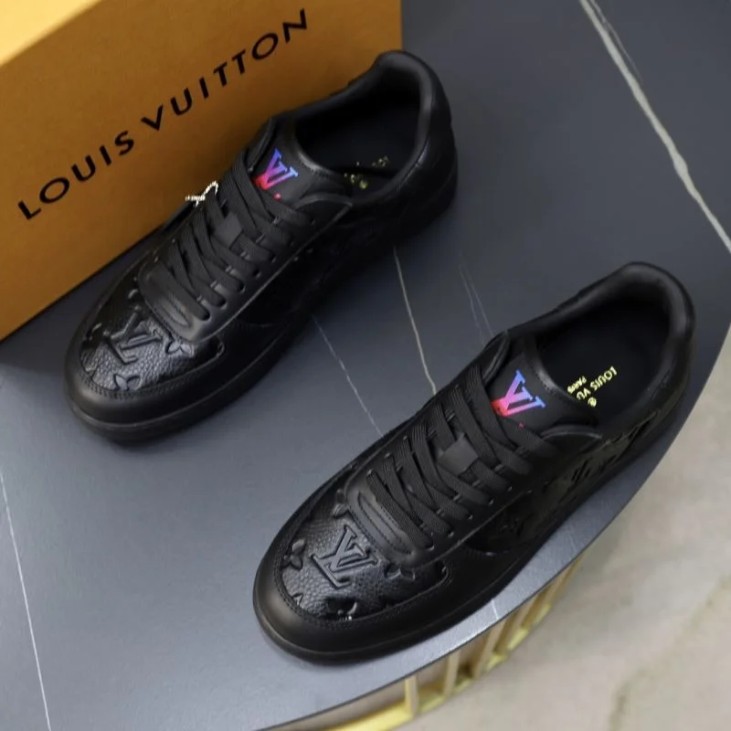 Perfect replica Louis Vuitton Low Shoes