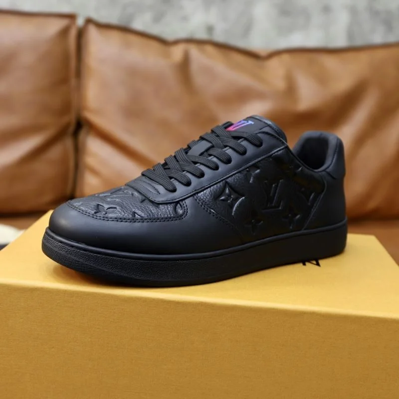Perfect replica Louis Vuitton Low Shoes