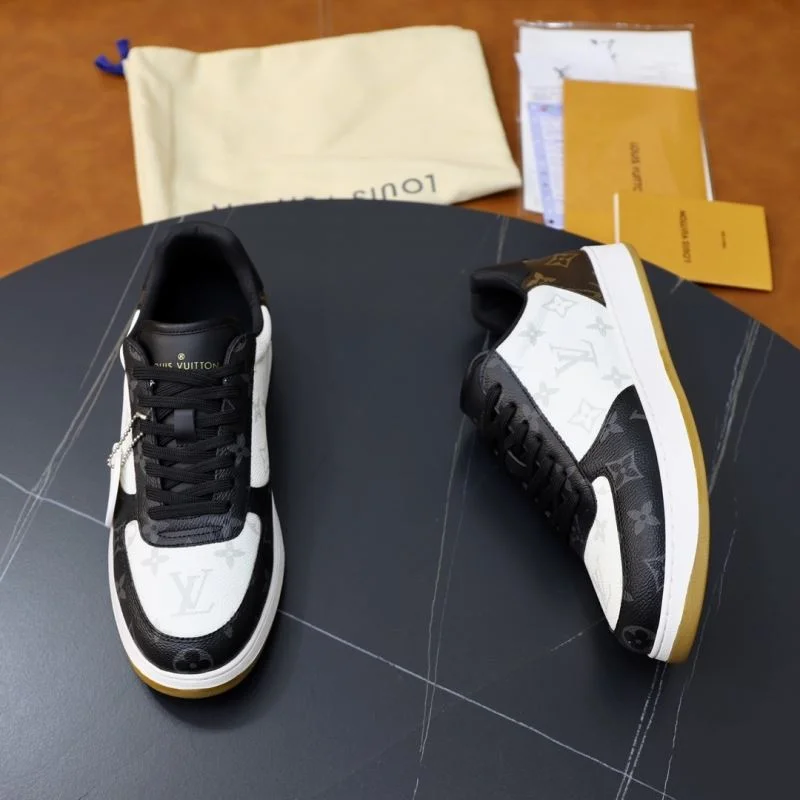 Perfect replica Louis Vuitton Low Shoes