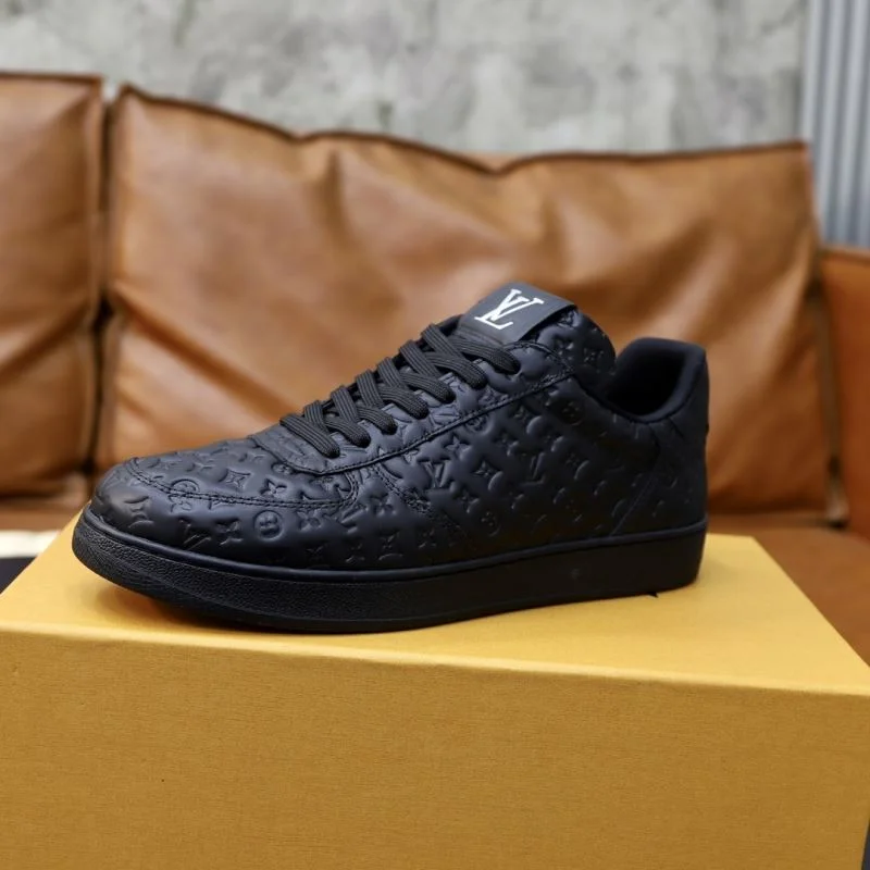 Perfect replica Louis Vuitton Low Shoes
