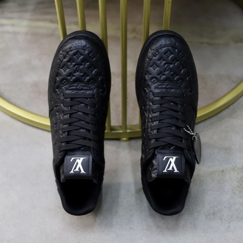 Perfect replica Louis Vuitton Low Shoes