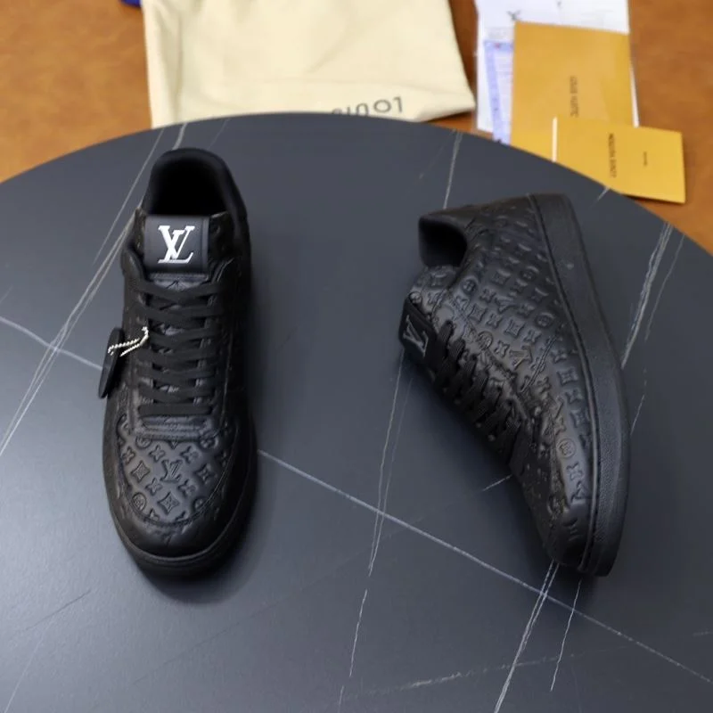 Perfect replica Louis Vuitton Low Shoes