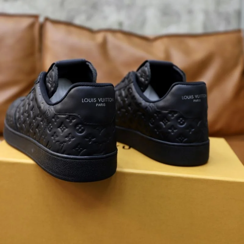 Perfect replica Louis Vuitton Low Shoes