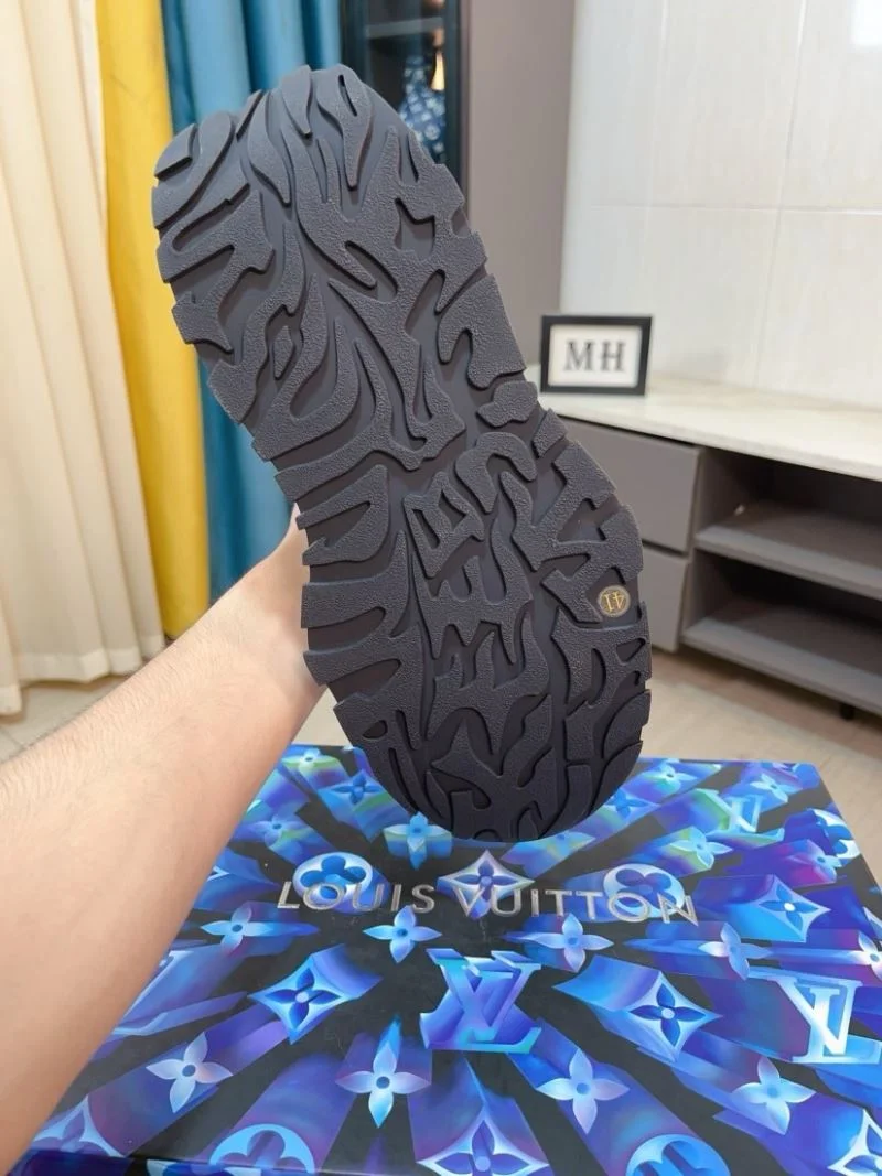 Brand-authenticated Louis Vuitton Low Shoes