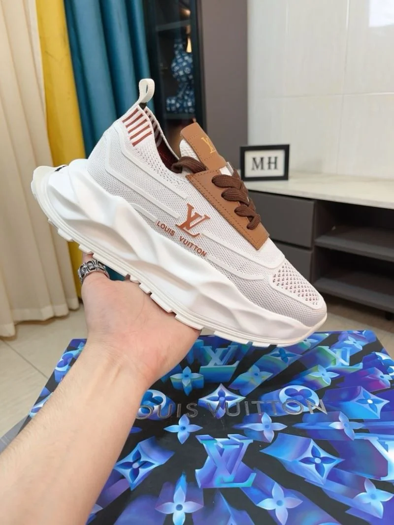 Exact replica Louis Vuitton Low Shoes