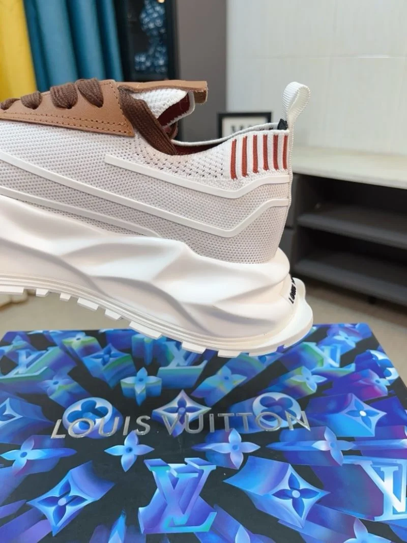 Exact replica Louis Vuitton Low Shoes