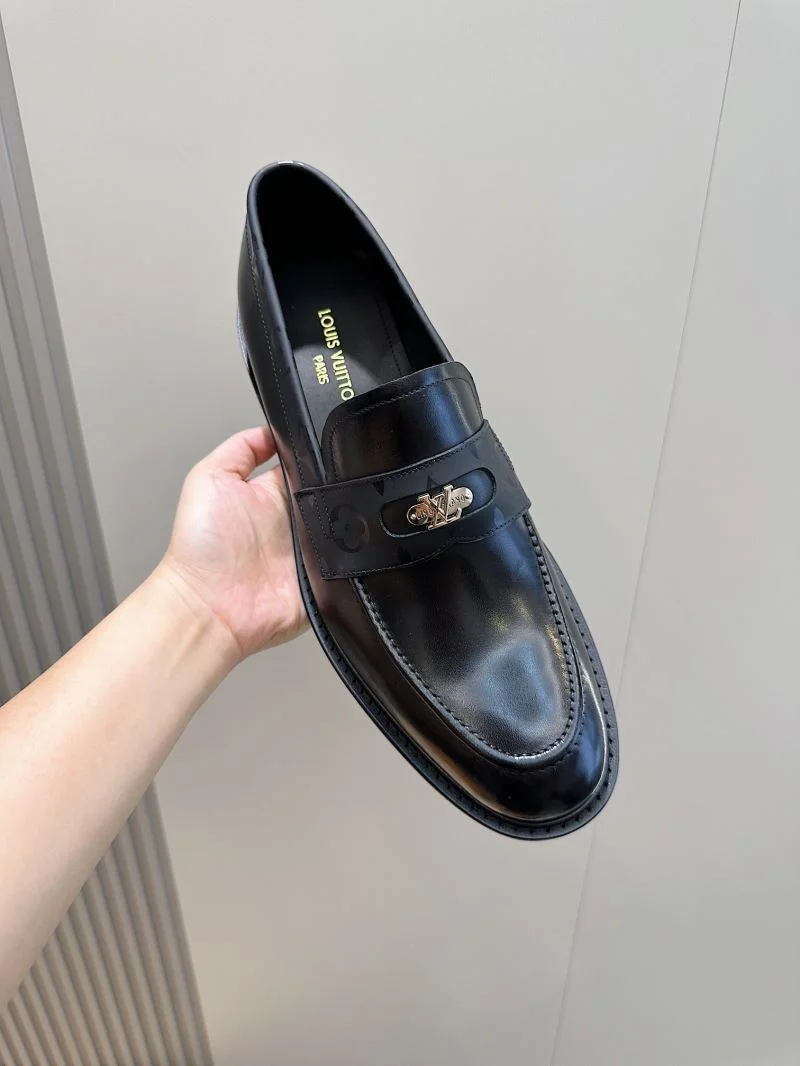 Precise copy Louis Vuitton Low Shoes