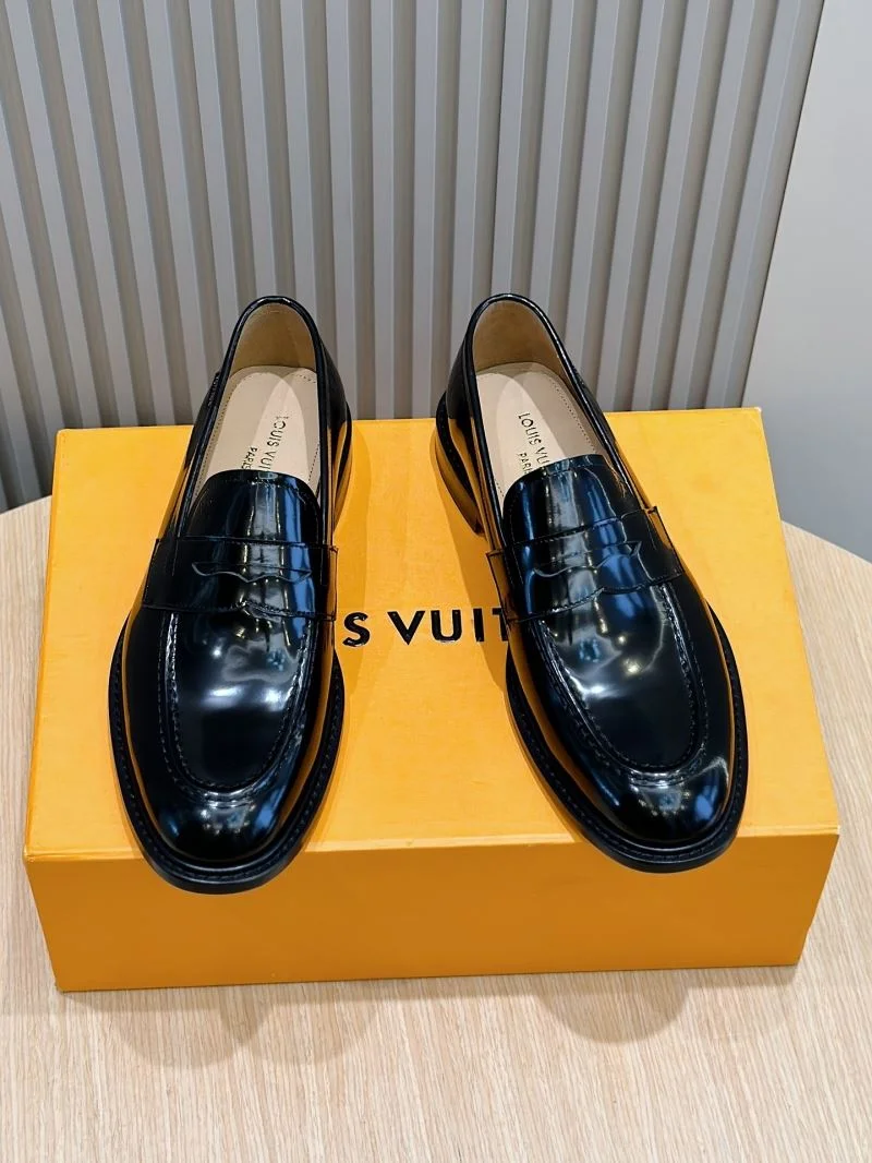 Louis Vuitton Low Shoes