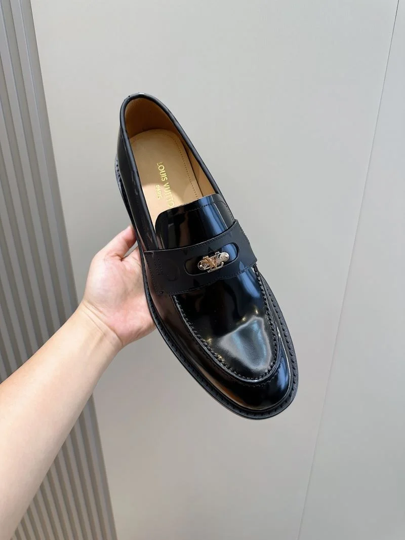 High fidelity Louis Vuitton Low Shoes