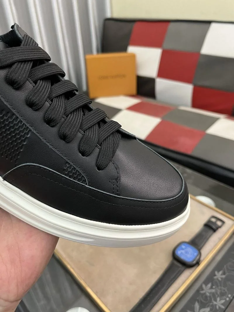 Louis Vuitton Low Shoes