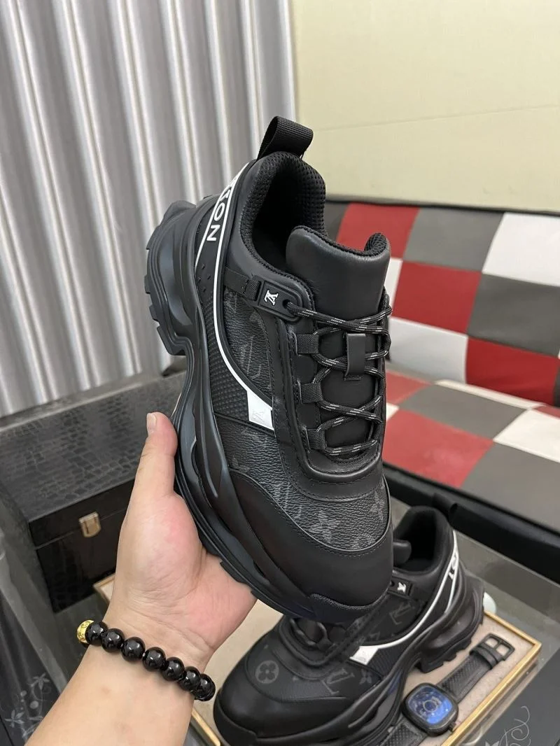 Top mirror Louis Vuitton Low Shoes
